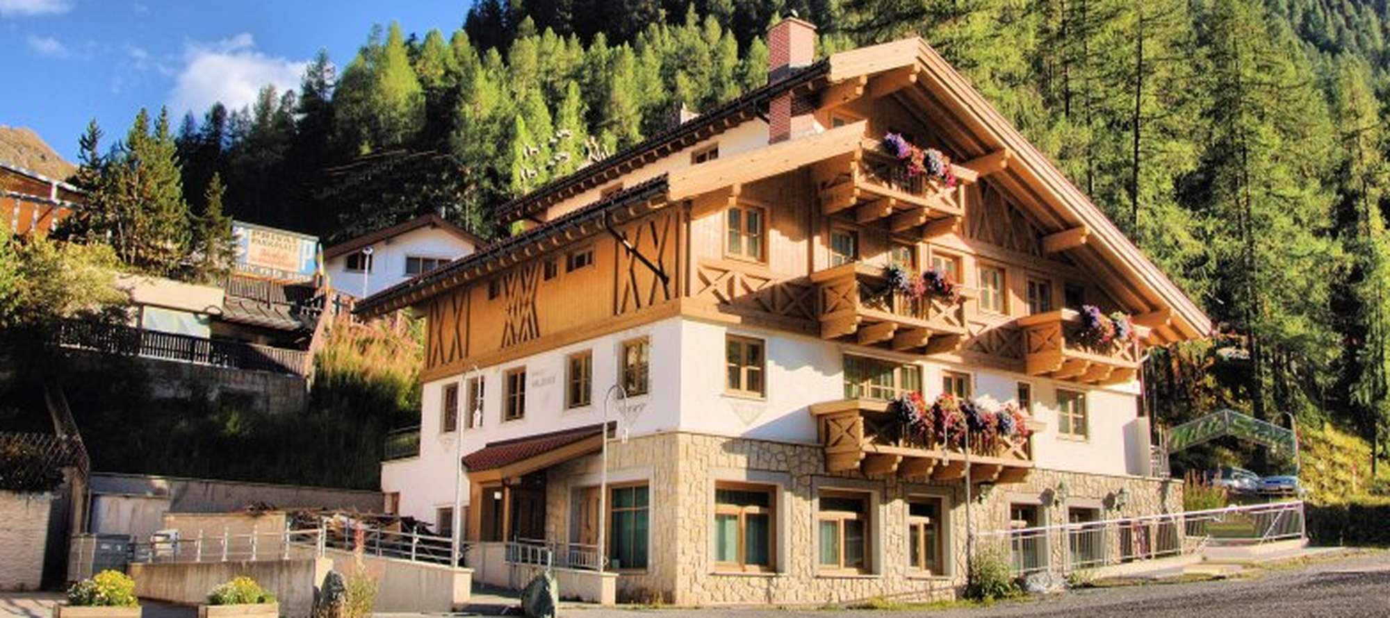 Willkommen im Hotel Camona & Apart Hotel Walserhof - Sommer- und ...